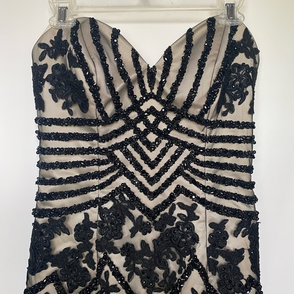 Envious | Dresses | Envious Couture Strapless Prom Dress By Karishma ...